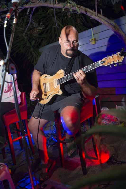 Owners Clubs | Michael Kelly Guitar Co.